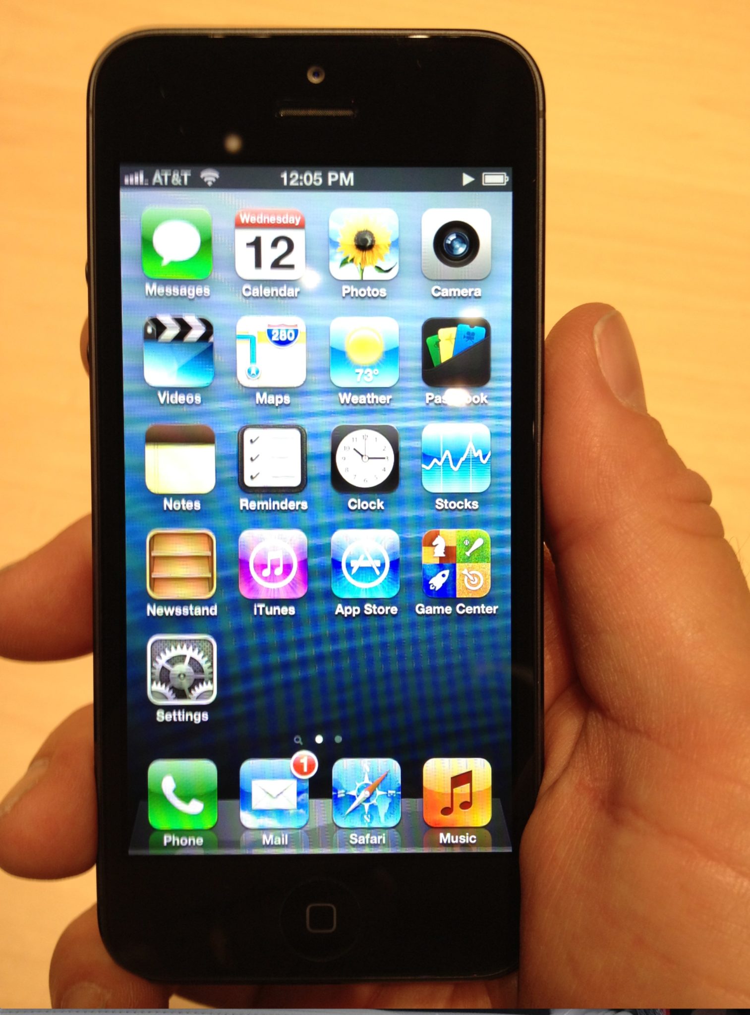 iPhone 5: First Impressions Hands-On Review