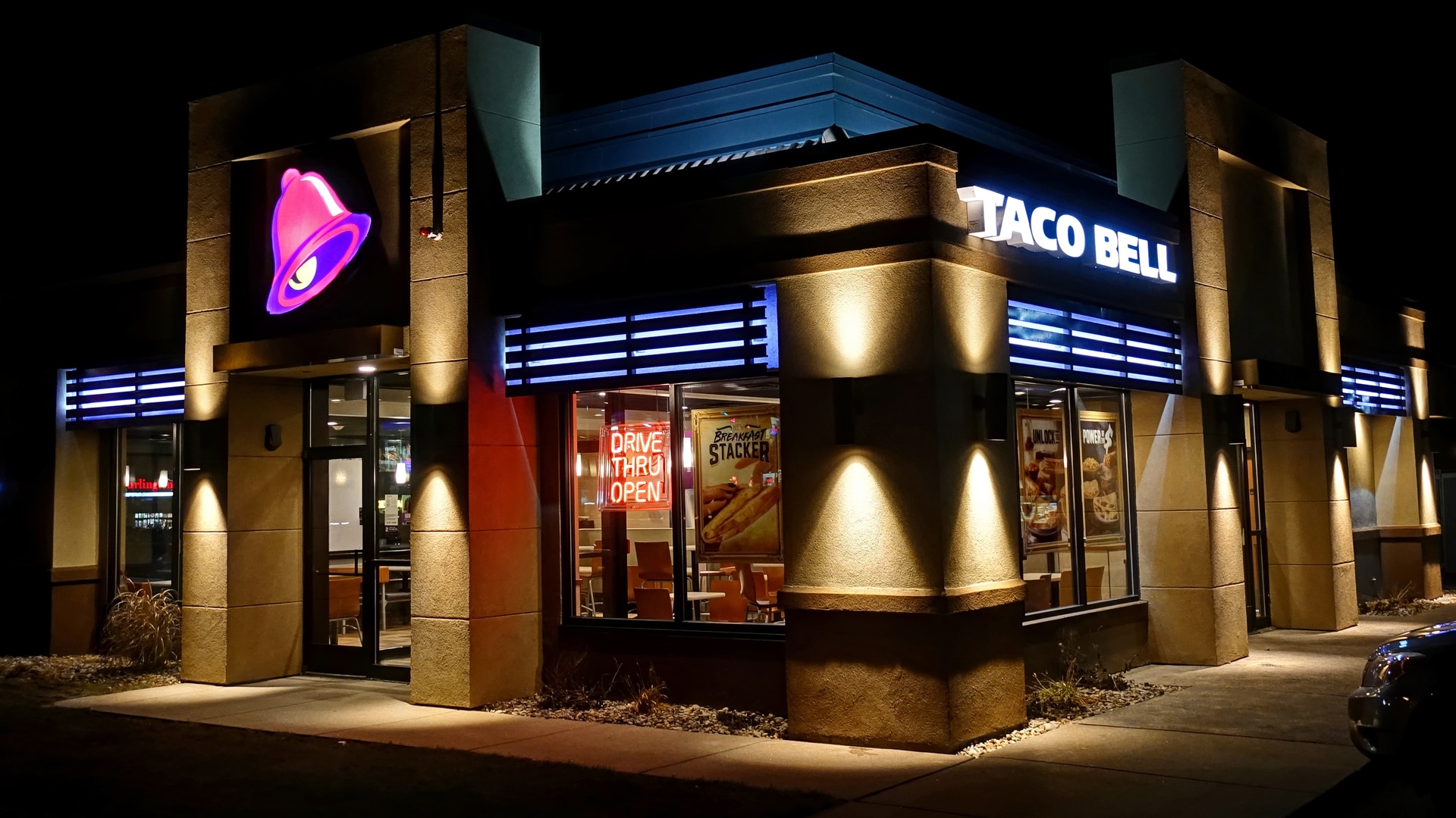 Taco Bell's new AI, digital transformation: Friday's daily brief